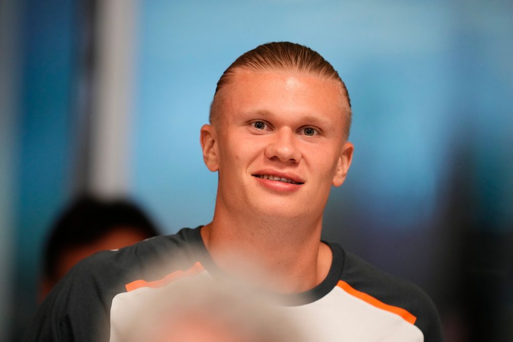 Lionel Messi beats out Erling Haaland for top Fifa award