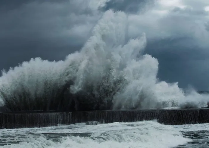 Tropical storm Trami lashes Taiwan