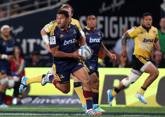 Highlanders hold off gutsy Hurricanes