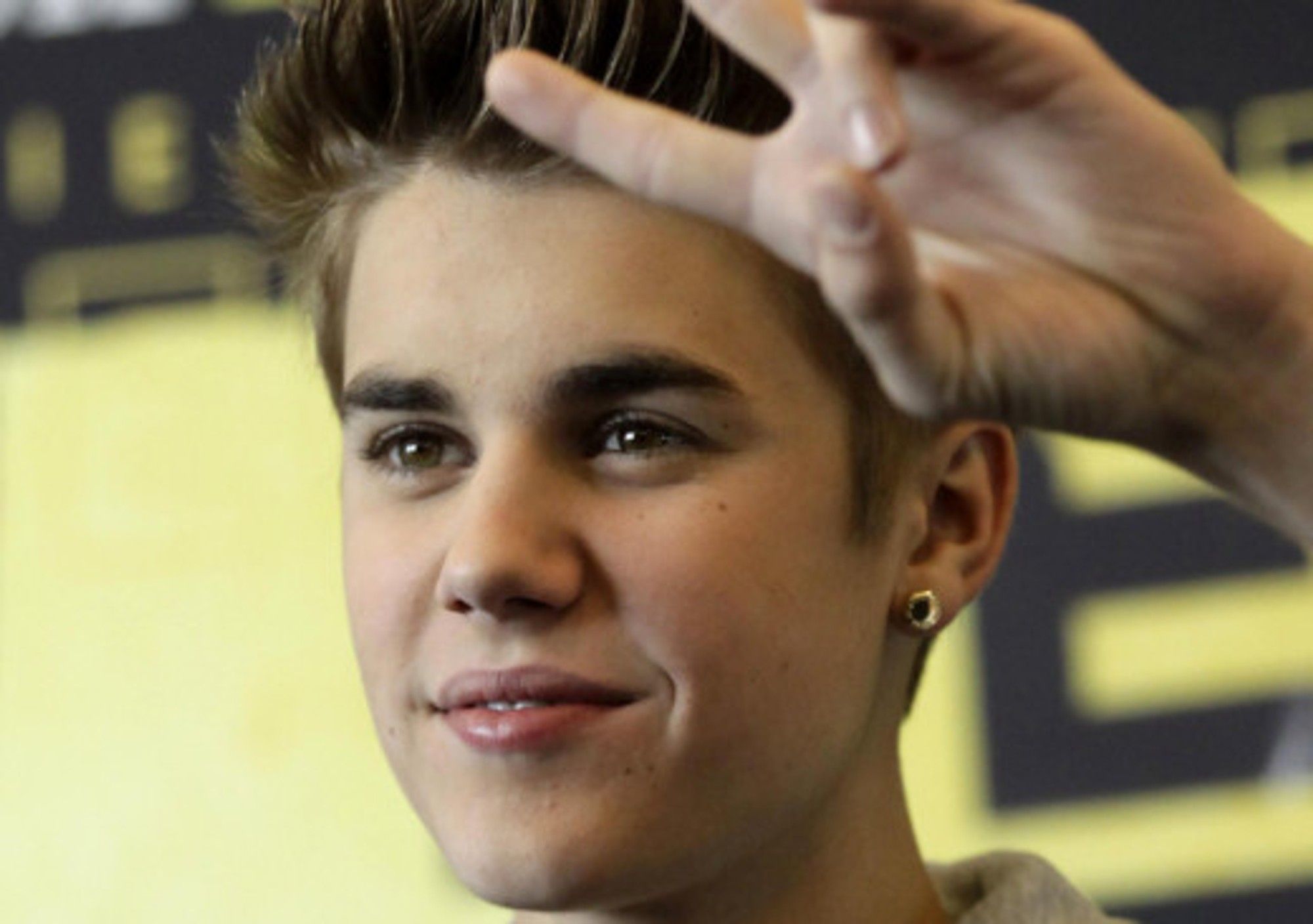 Bieber, One Direction bring boy power