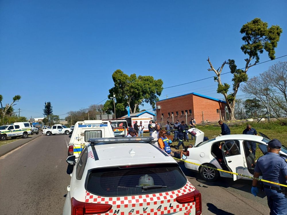 Four house robbery suspects wounded in police shoot out in Pinetown