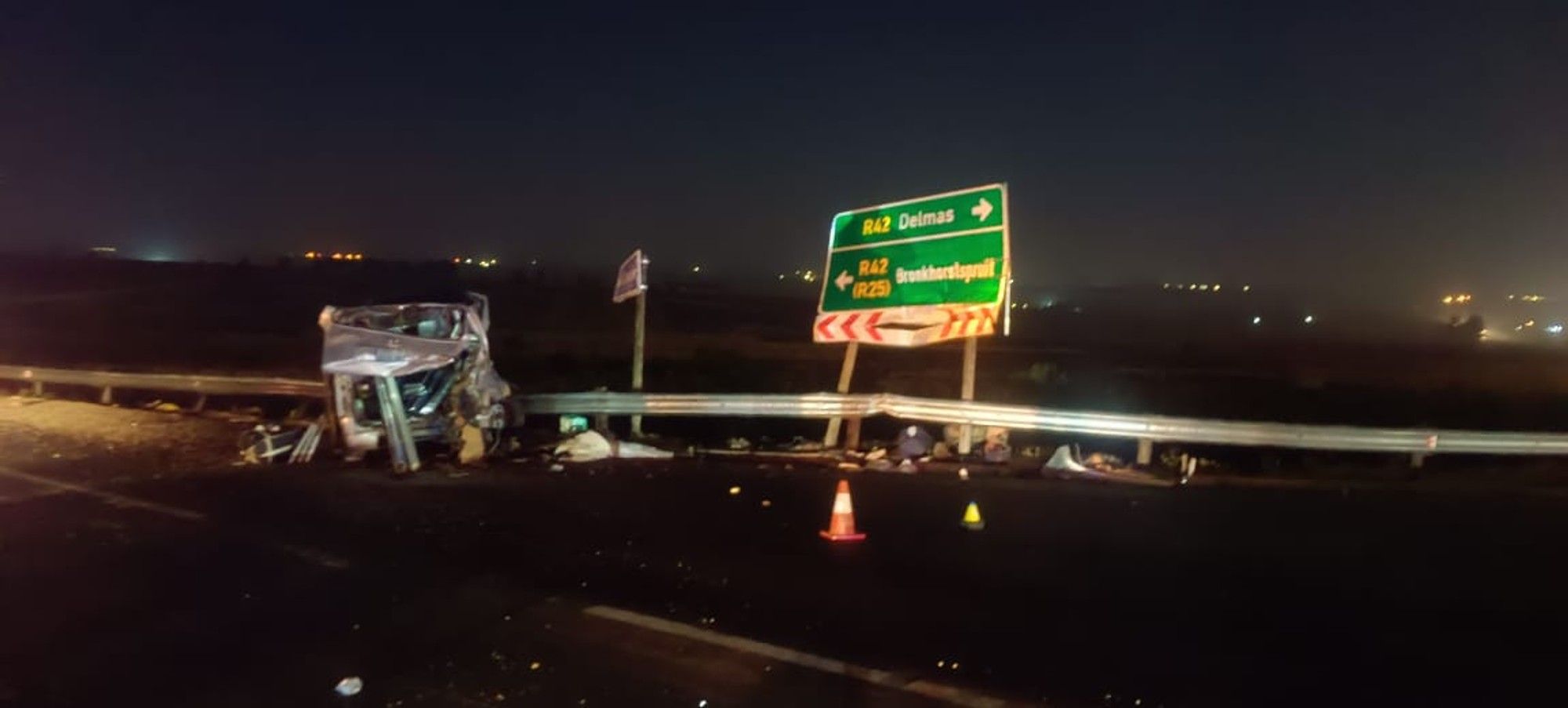 Ten killed, 24 seriously injured in horrific R42 crash near Delmas