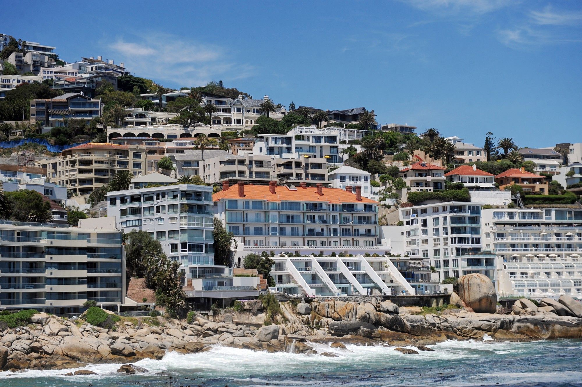 Cape Town home to 7,400 millionaires and 1 billionaire, says wealth report