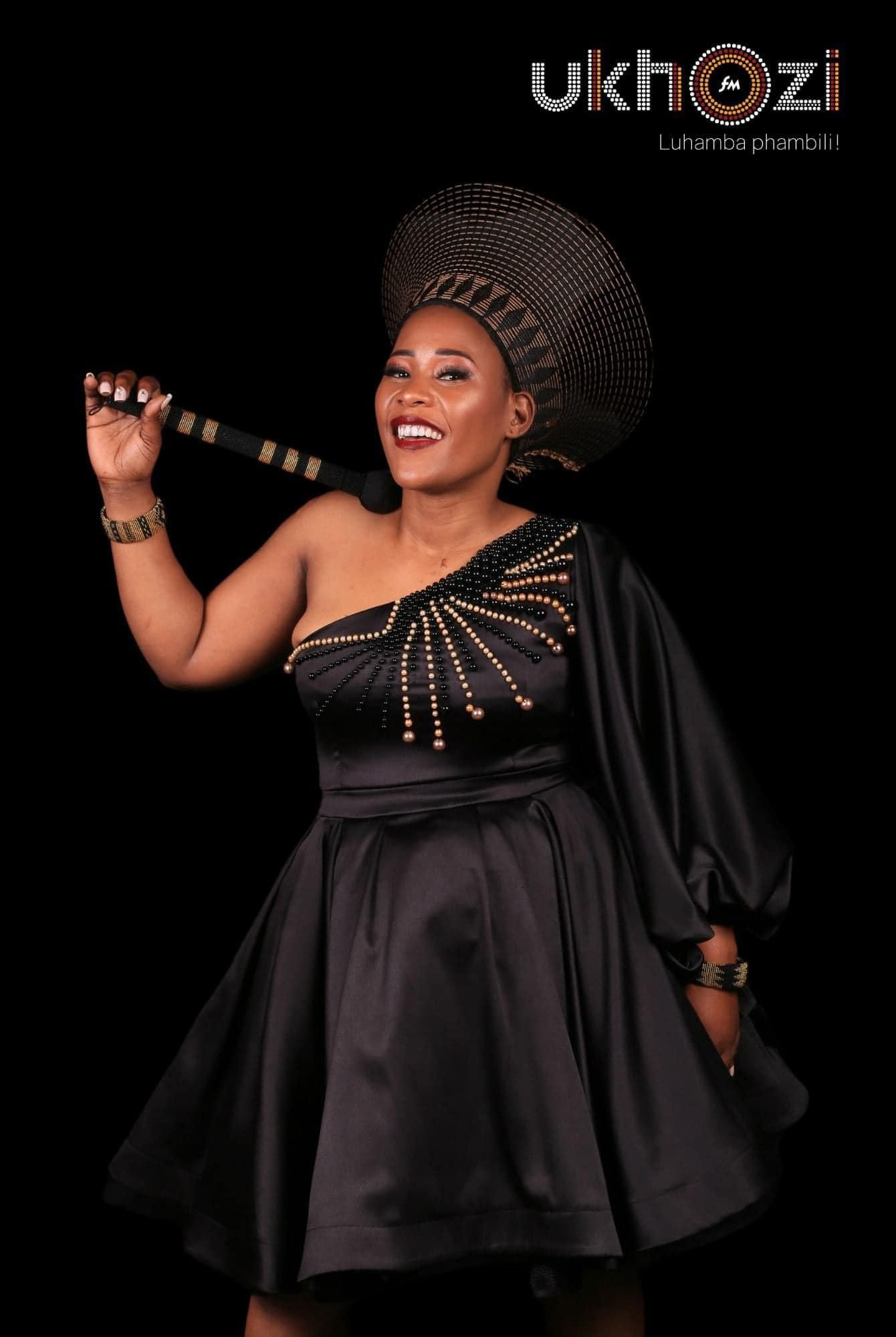 OwoKhozi ukhuza ukuhlukunyezwa kwabesifazane ngomcimbi