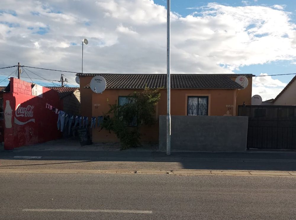 Teacher, 25, killed at Delft car wash