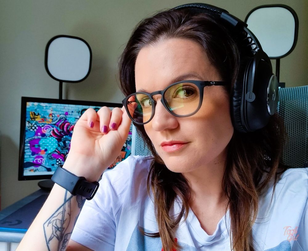 Are your eyes straining when you game? Oakley has a solution