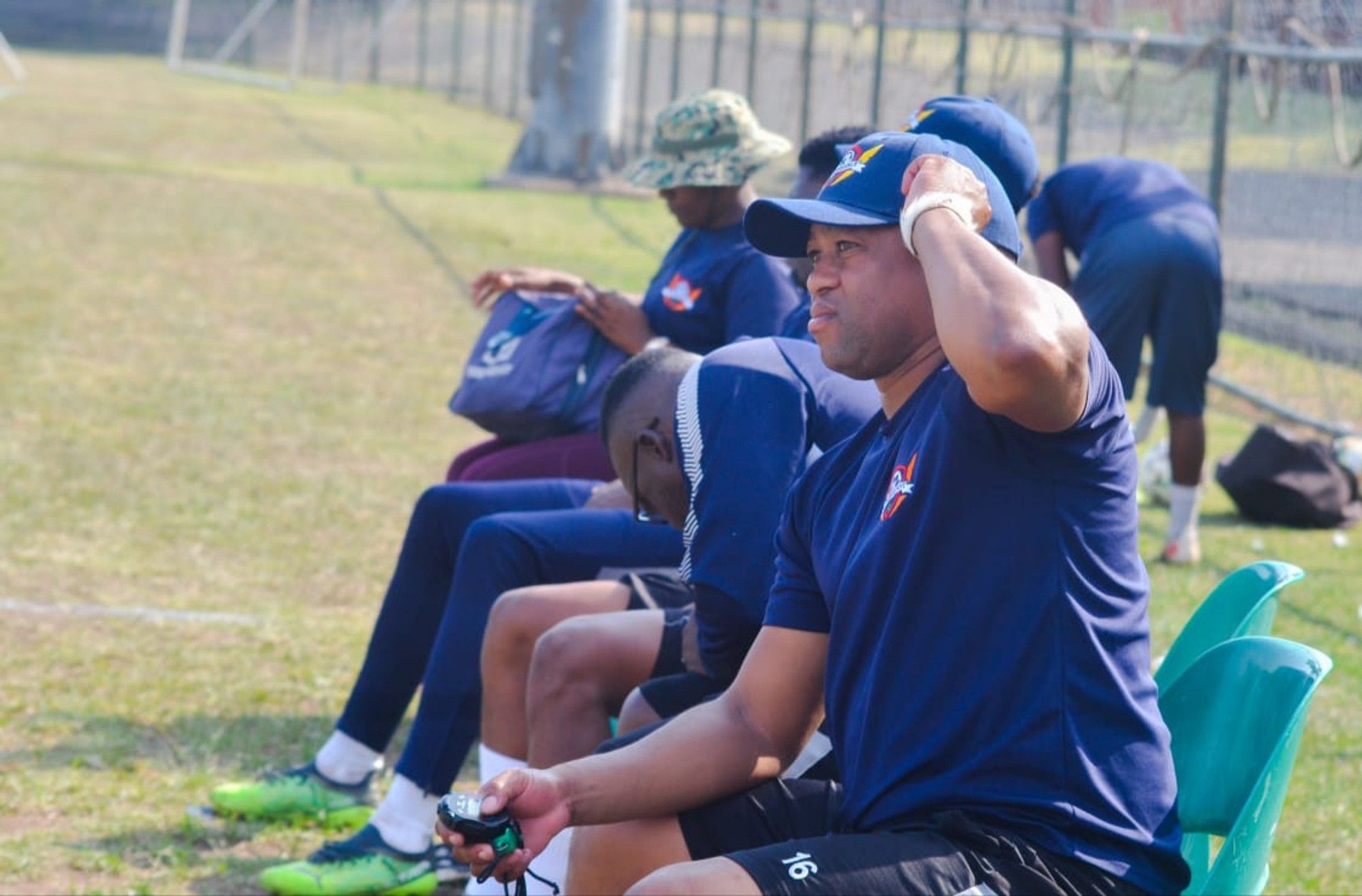 Isikhulu seStone Breakers siphika eyokwesula komqeqeshi