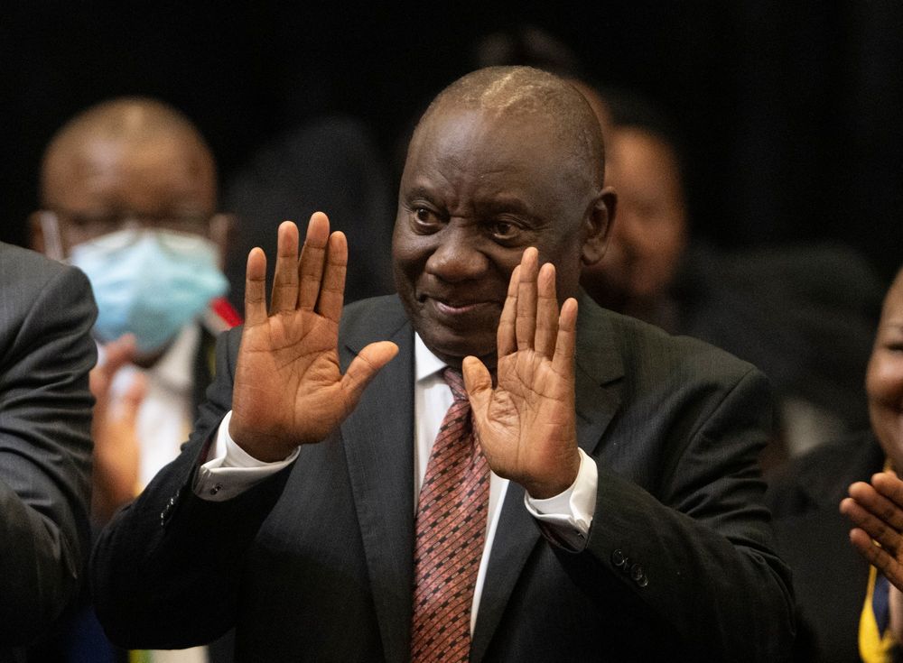 Rand strengthens against global currencies despite tensions in ANC/DA talks