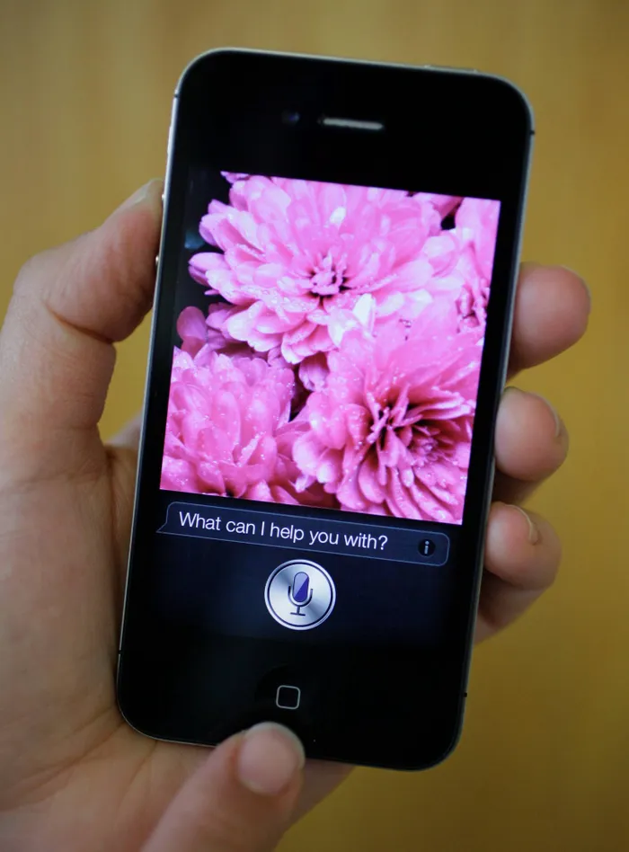 Man thanks iPhone's Siri for saving his life after blast