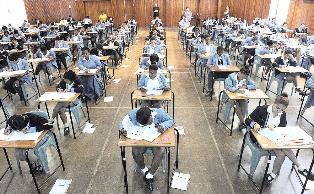 MEC warns Cape schools on withholding report cards over non-payment
