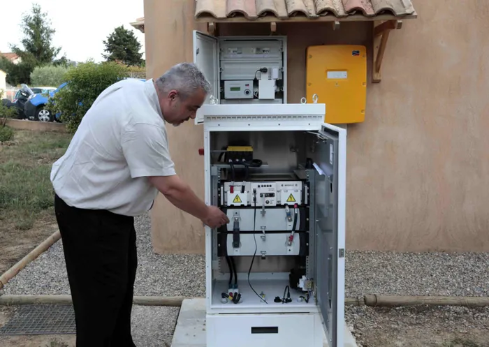 Solar kits ignite creative power