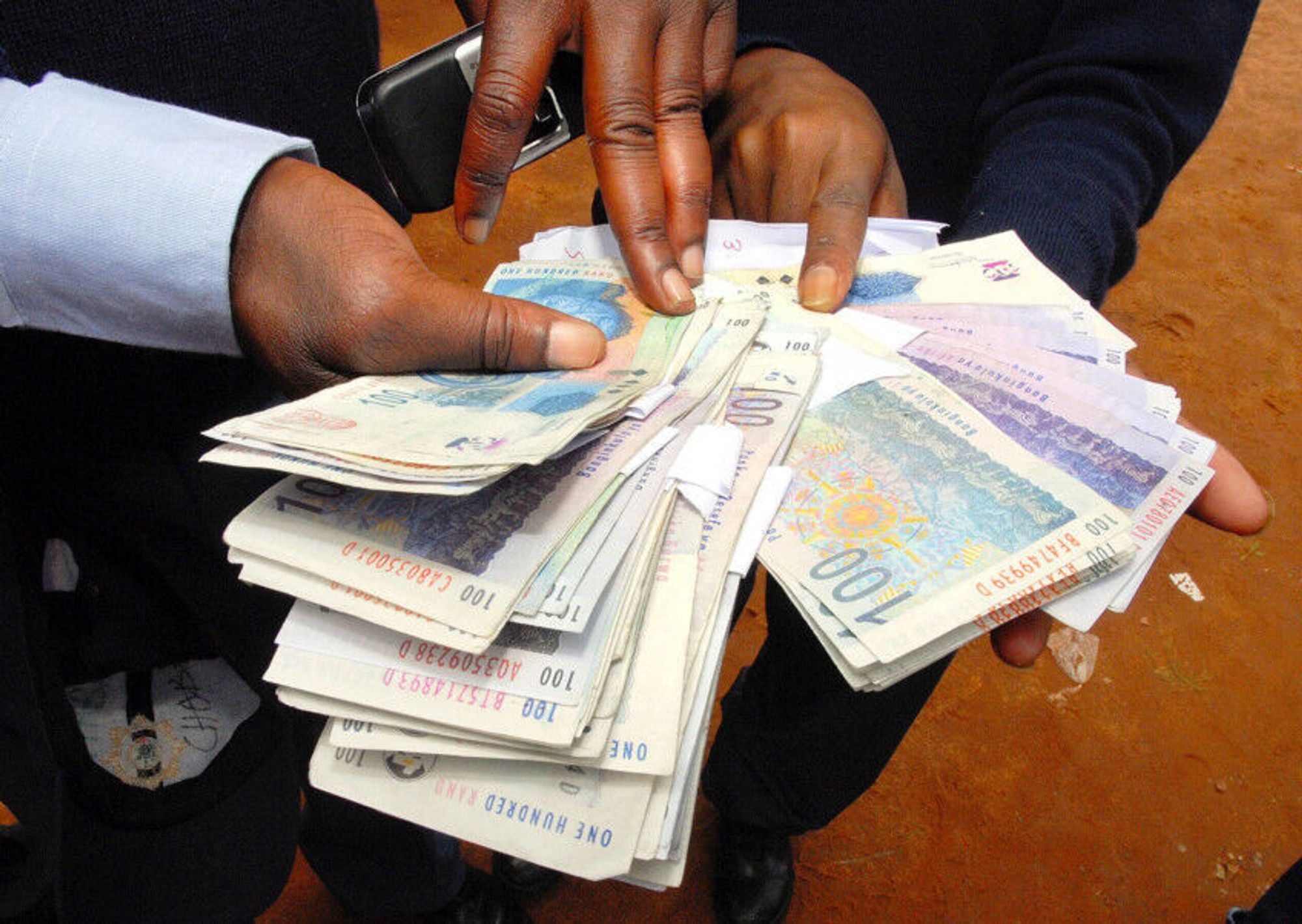 Police denounce fake bank notes story circulating on social media