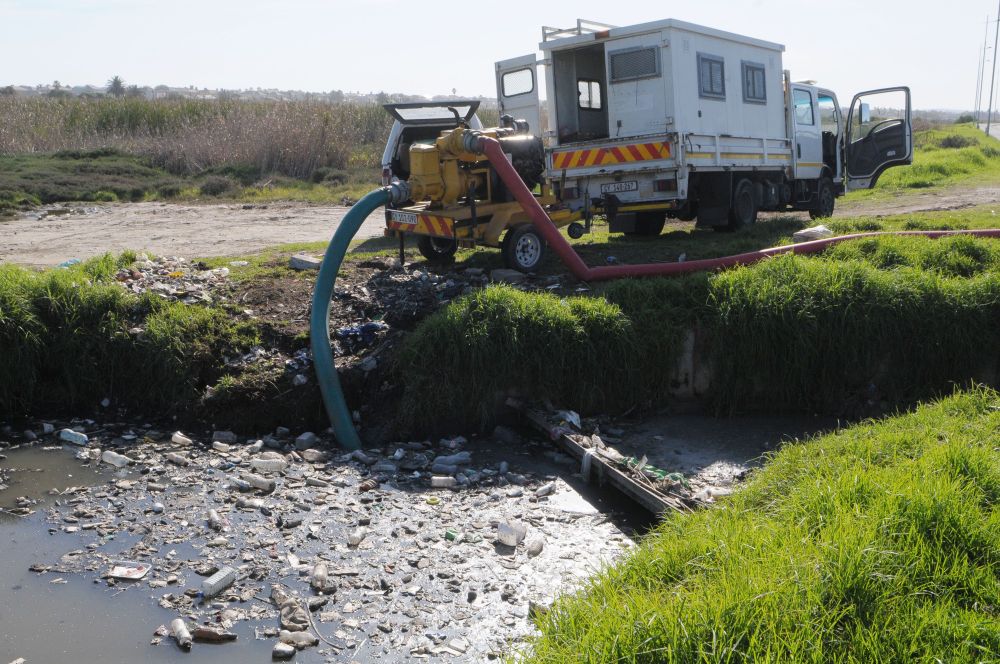 Water quality report finds rising risks from sewage