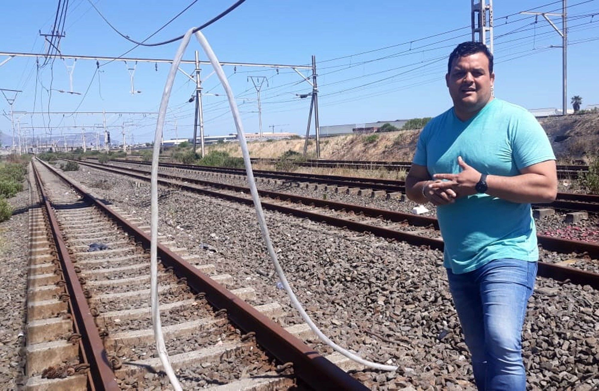 Cable dief shocks to death