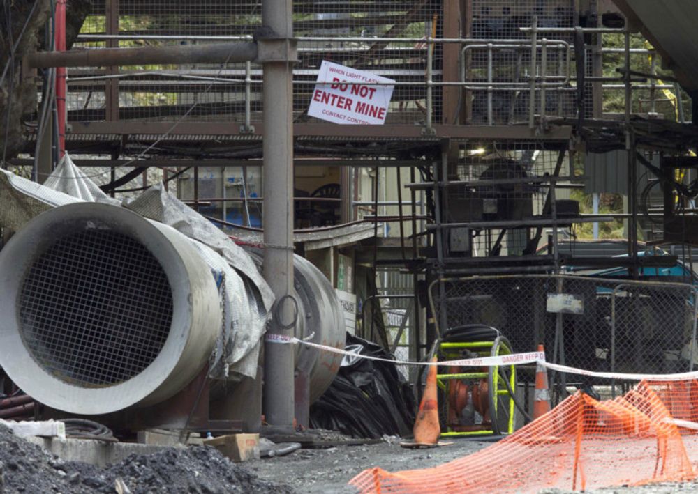 NZ mine a gun barrel, says rescue chief