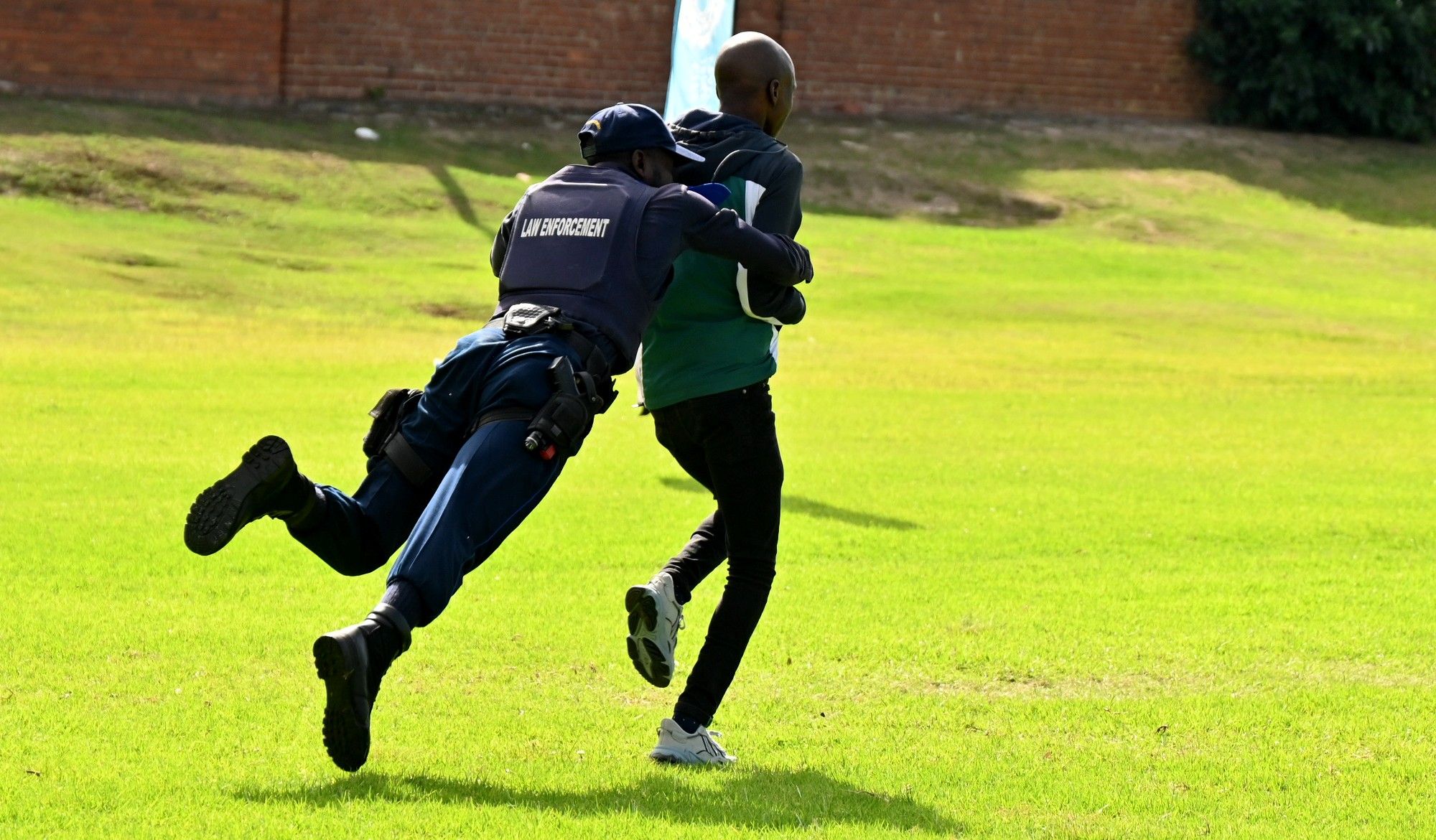 1 000 officers in training to bolster the metro police