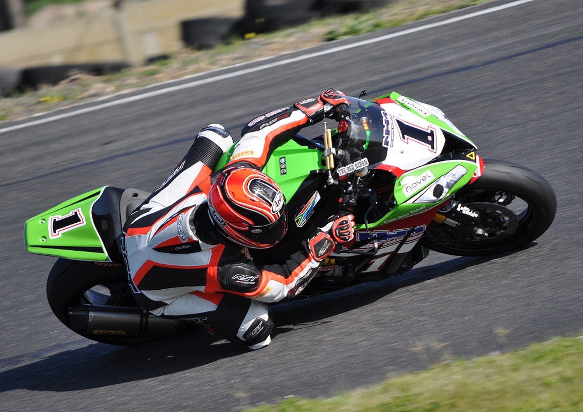 Cape Superbikes deliver superb racing