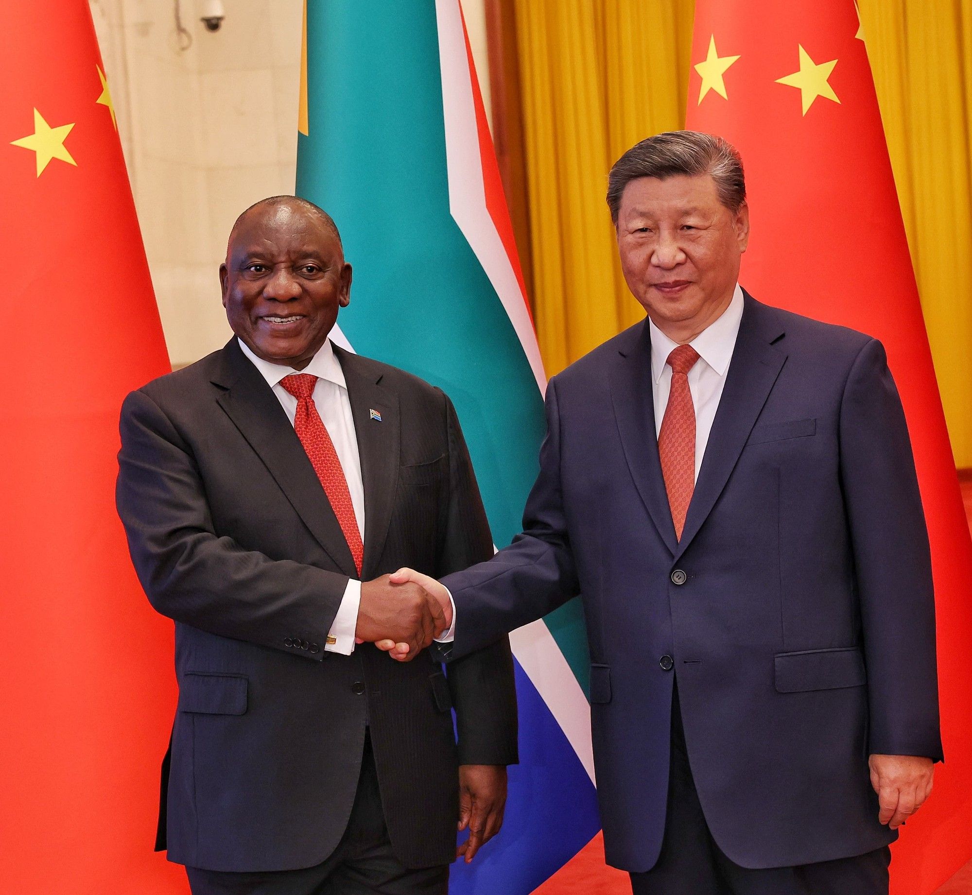 Lifting 800 million people out of extreme poverty: Lessons for South ...