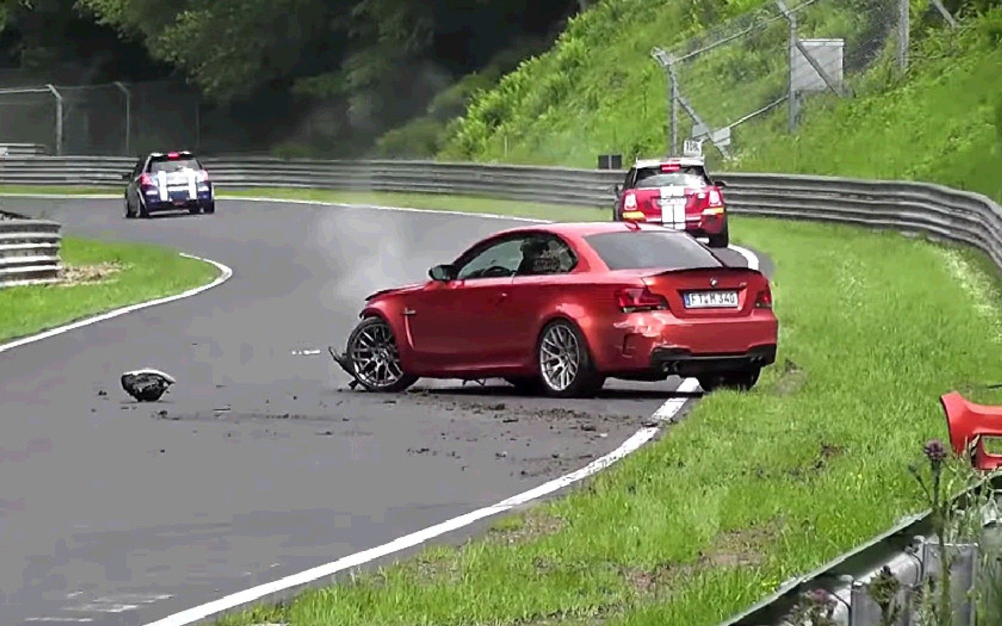 'Ring sting: 1M Coupé into the rails!