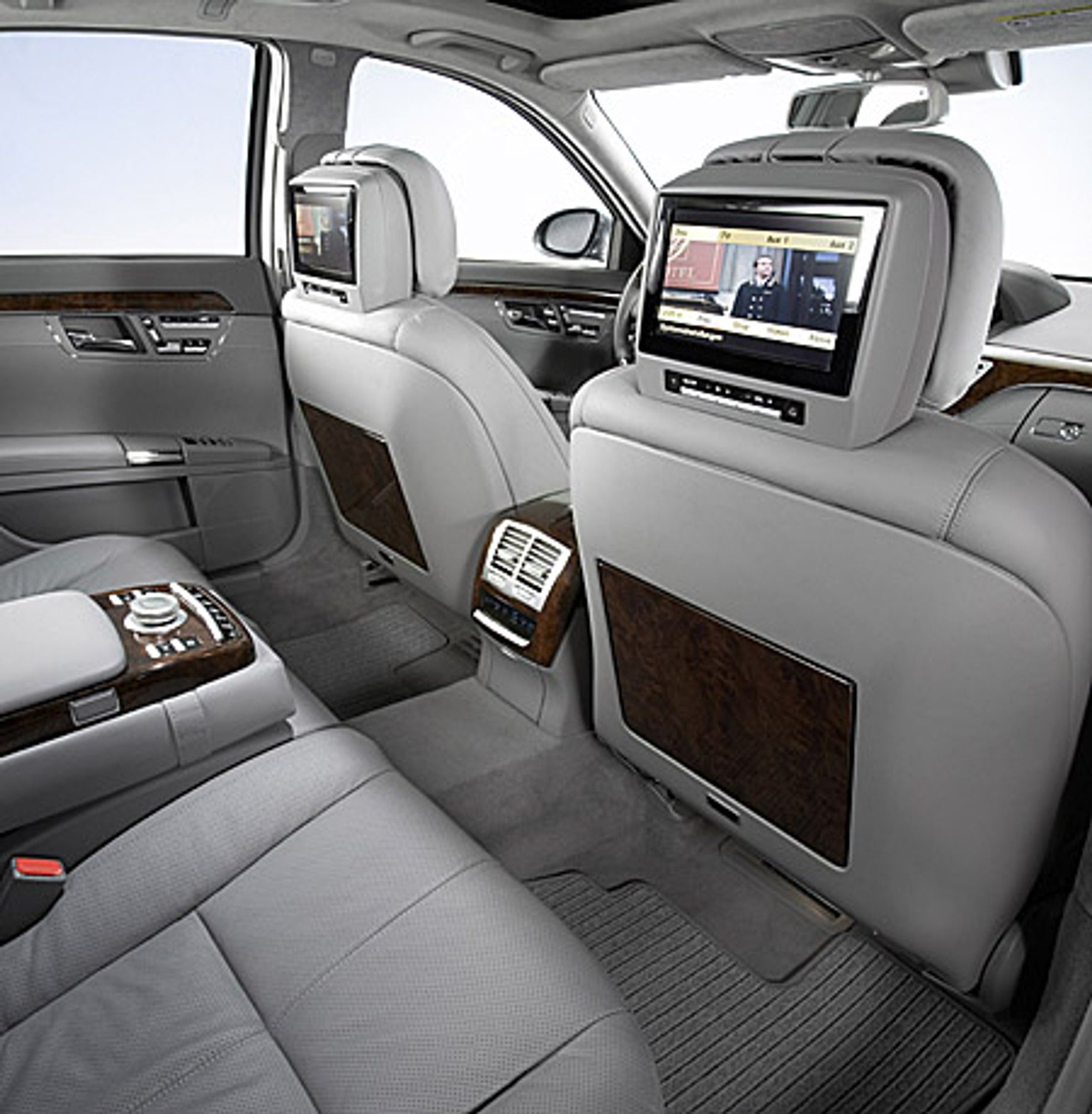 New Merc S-class goes hi-tech