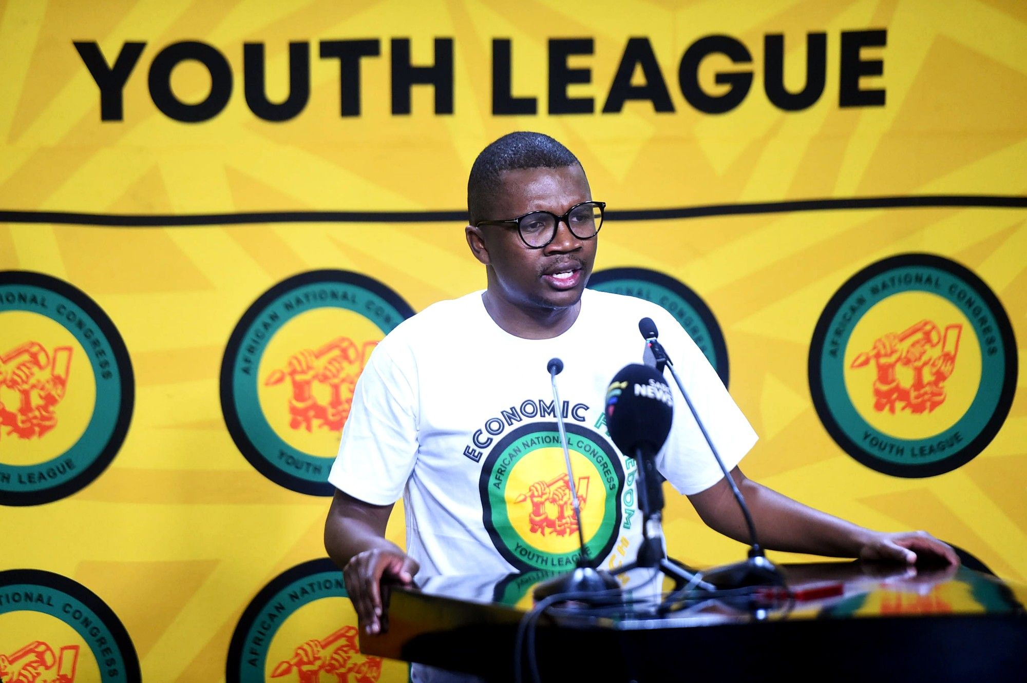 Young Communist League slams Collen Malatji for attack on Solly Mapaila
