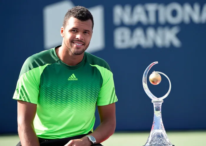 Tsonga beats Federer in Toronto final