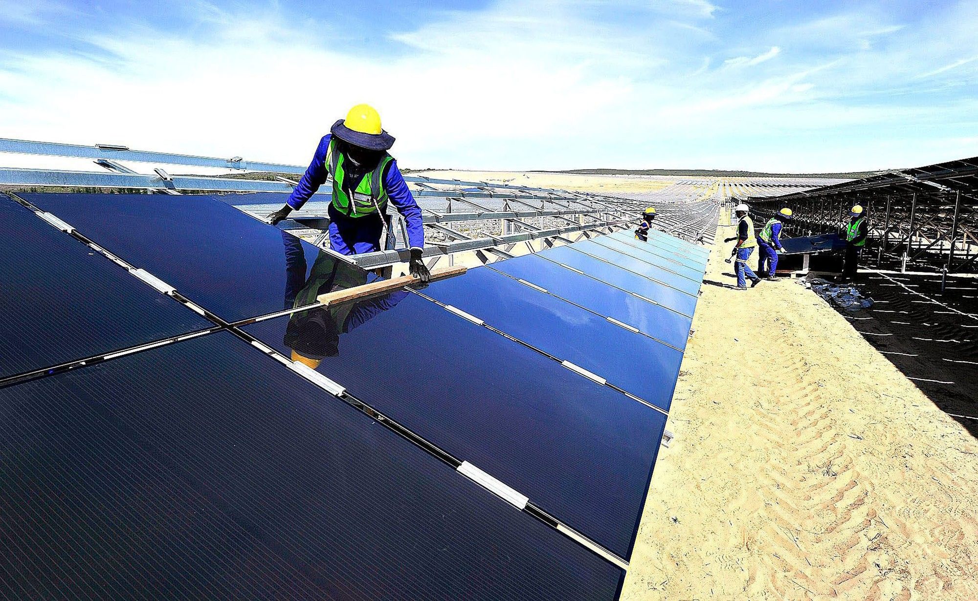 Businesses, residents to receive cash for selling their excess power ...