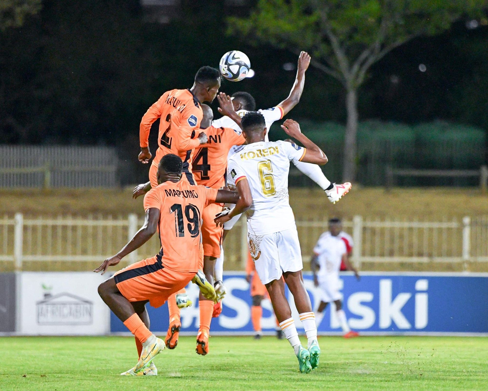 UNdumiso Mabena uncede iPolokwane City eyohlwaye iRoyal Am