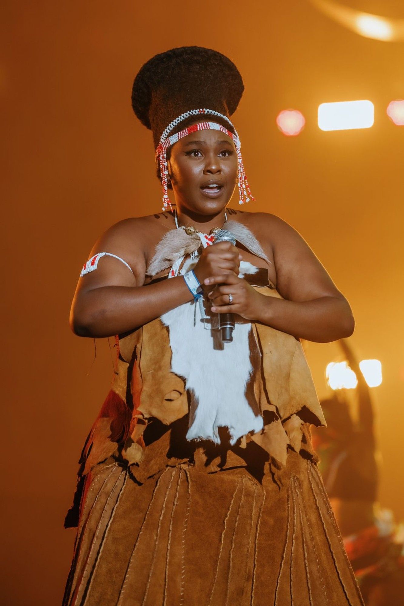 Umzulu Phaqa ufuna ukuqopha umculo ongaphuphi
