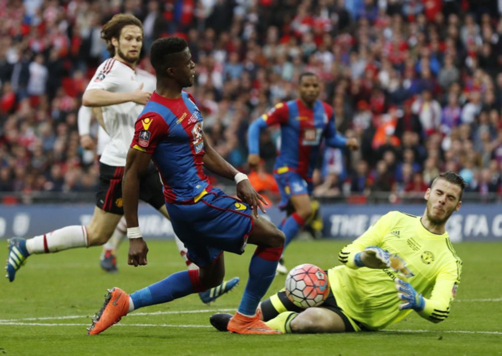 Spurs fail in bid to land Zaha