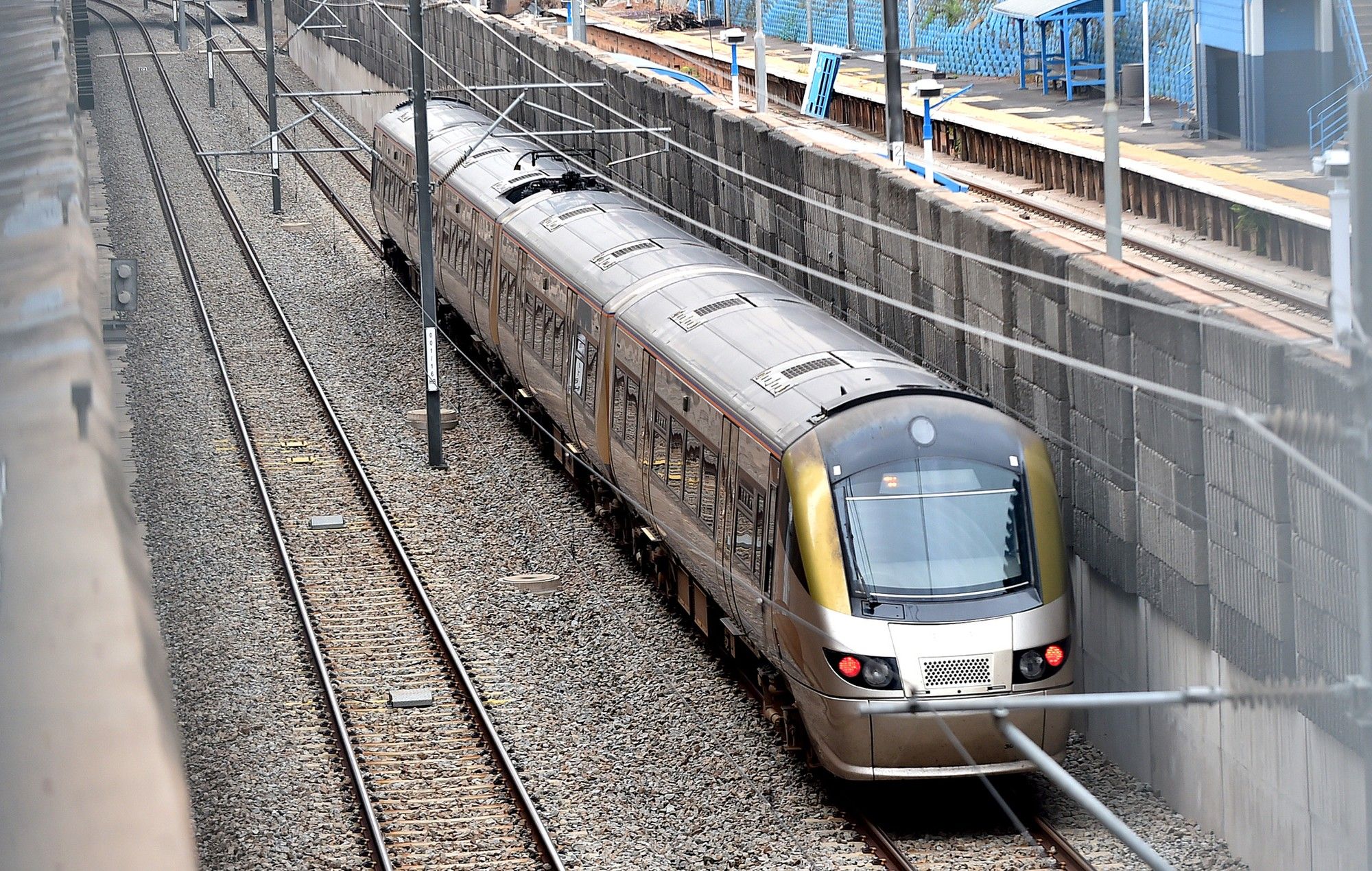 Damaged overhead power line, NOT load shedding, causes Gautrain to be ...