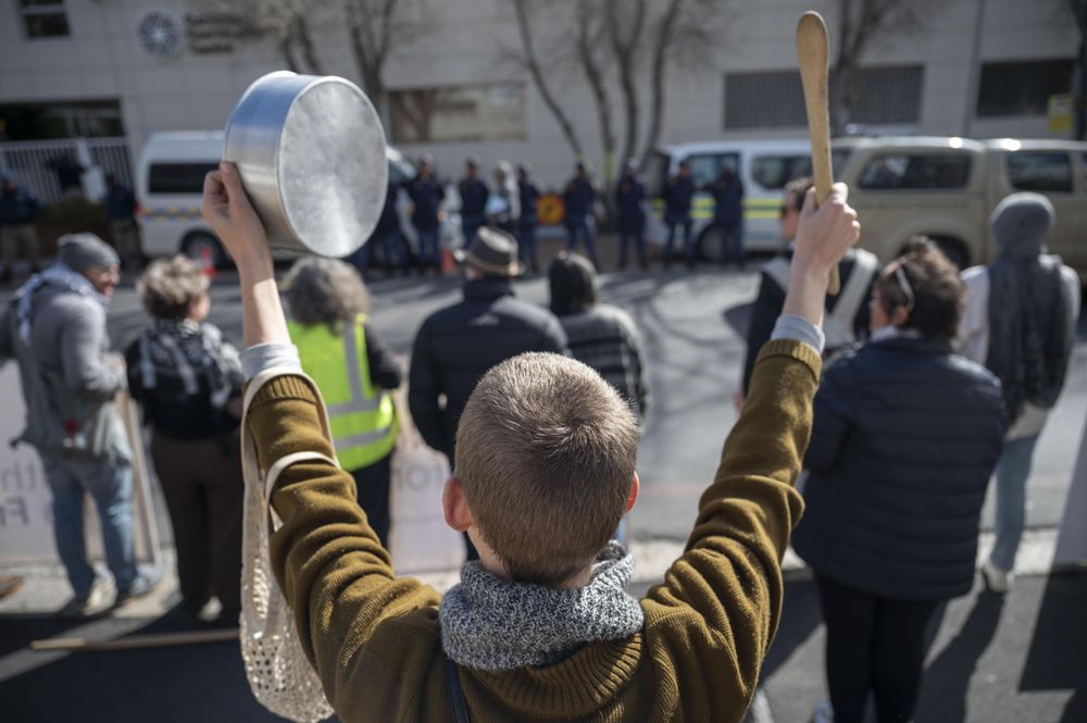 Gauteng healthcare workers unite for Gaza amid worsening humanitarian ...