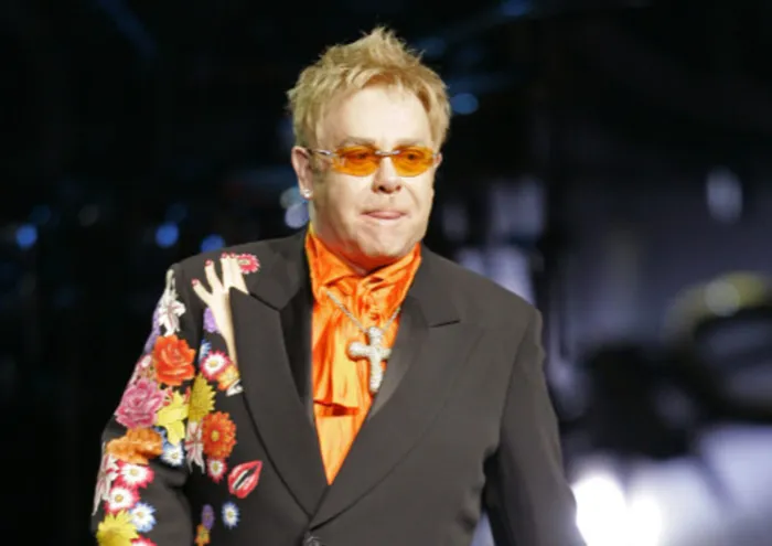 Sir Elton wants sibling for son