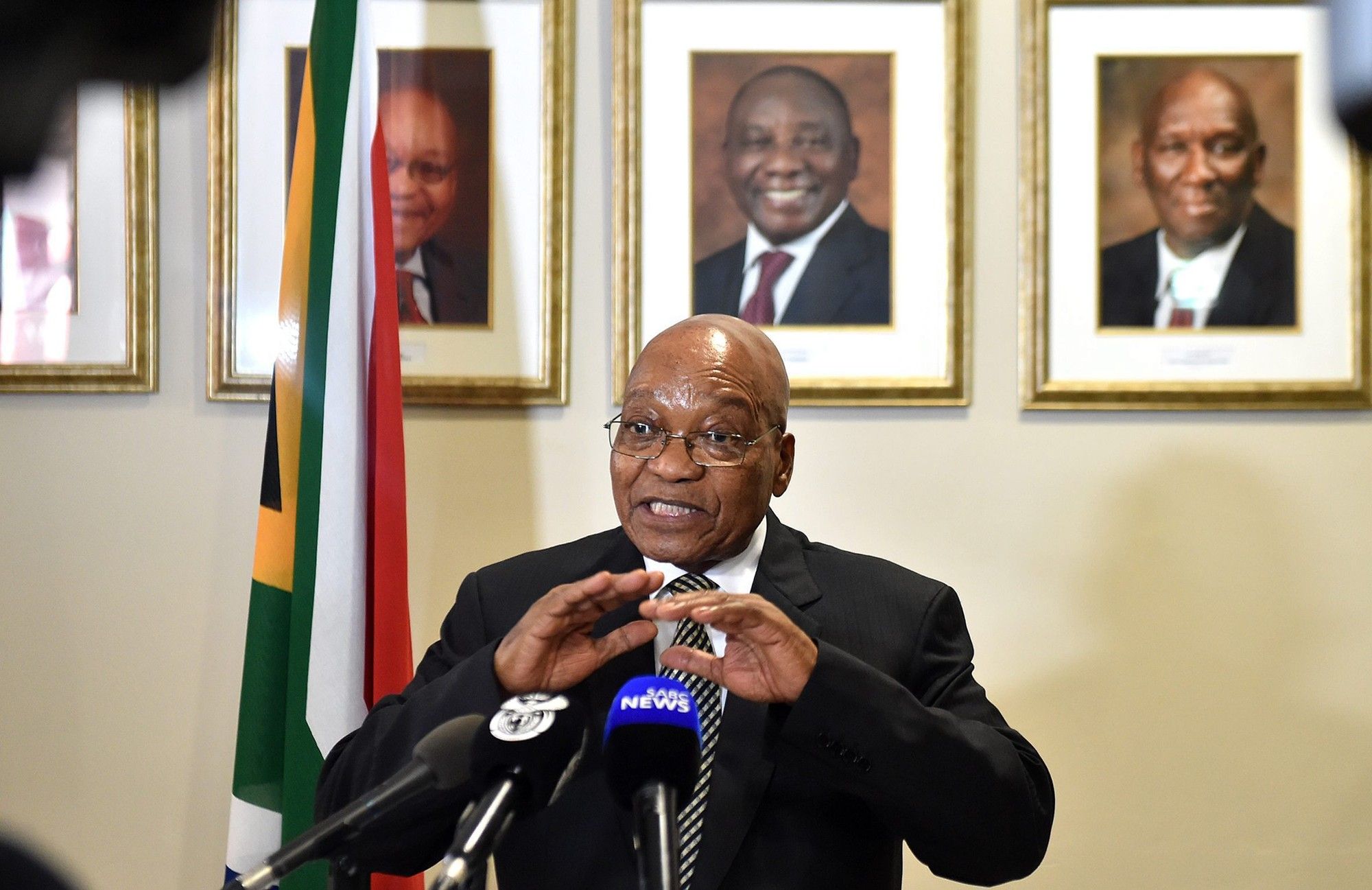 Zuma names 10 new ministers, 10 new deputies