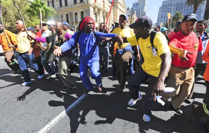 Country braces for municipal strike