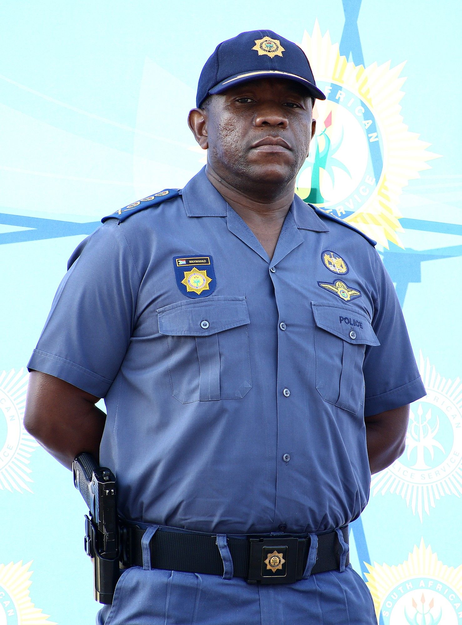 Kuphenywa amaphoyisa atalabhe owesilisa wanaba