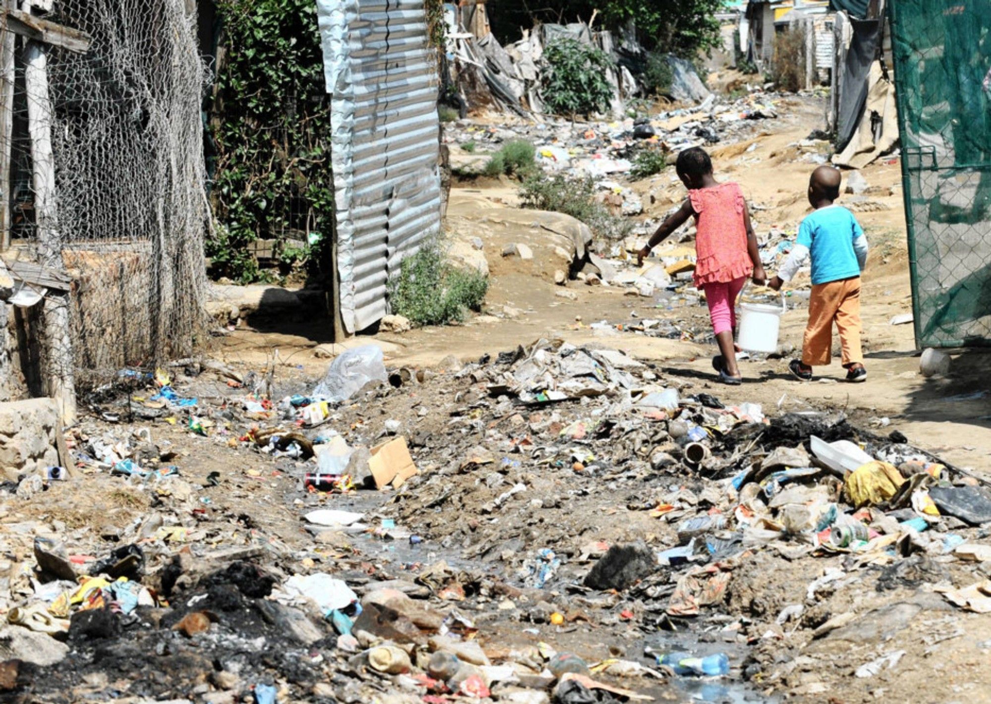The disappearing middle class: How South Africa’s socio-economic divide ...