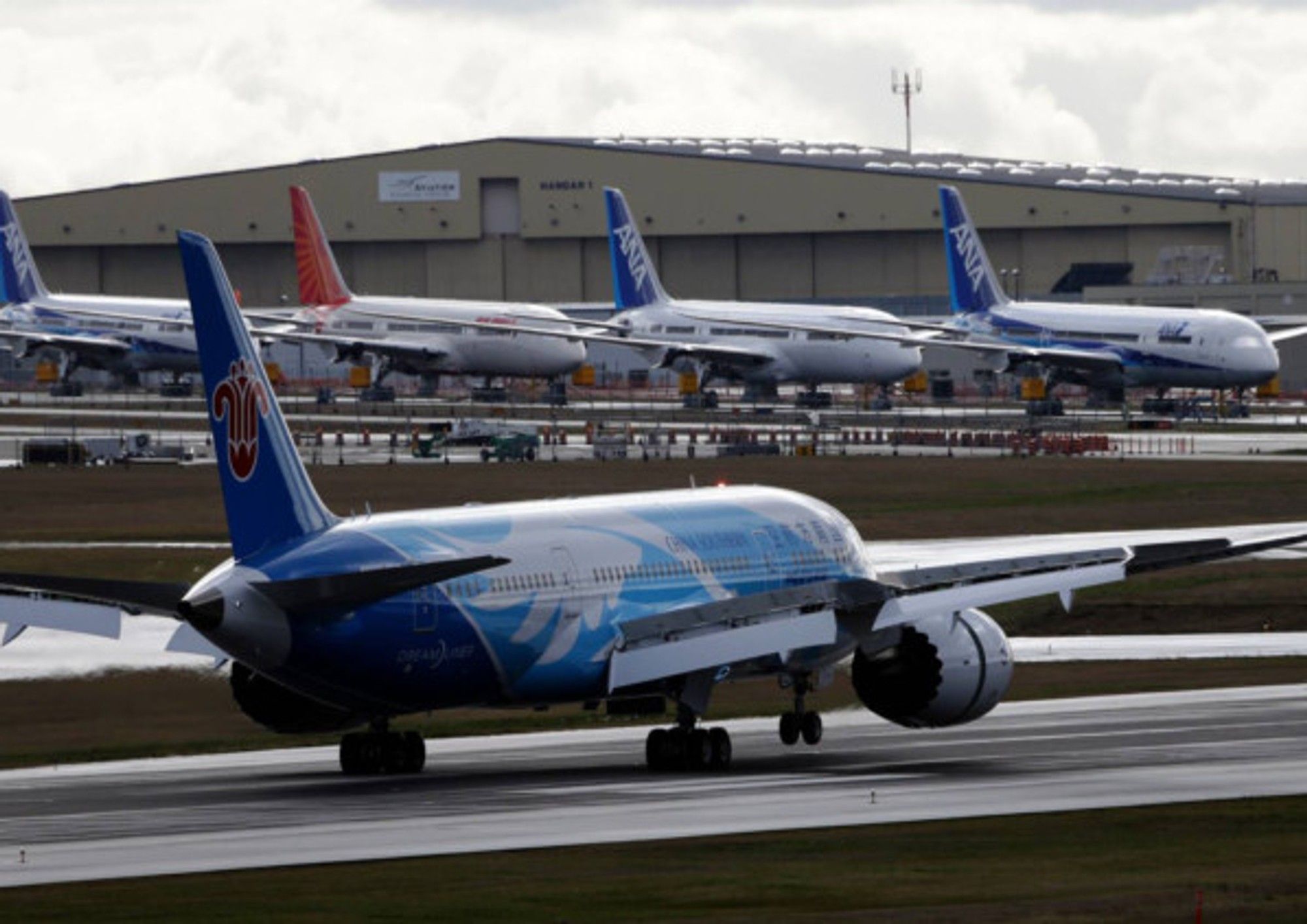 FAA approves Boeing 787 certification plan