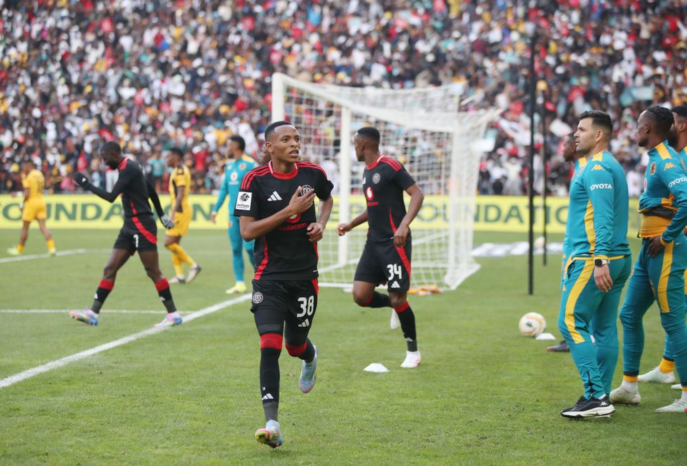 Relebohile Mofokeng the hero as Orlando Pirates beat Kaizer Chiefs in ...