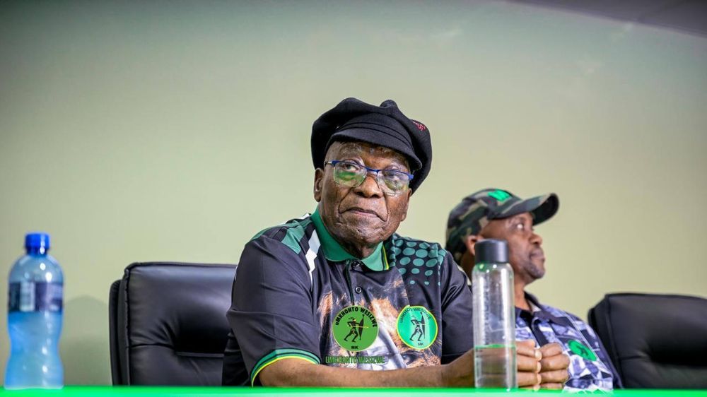 UZuma ushenxise uMakhubele wanyusela uMolefe kwiinguqu ezintsha kwiMK Party
