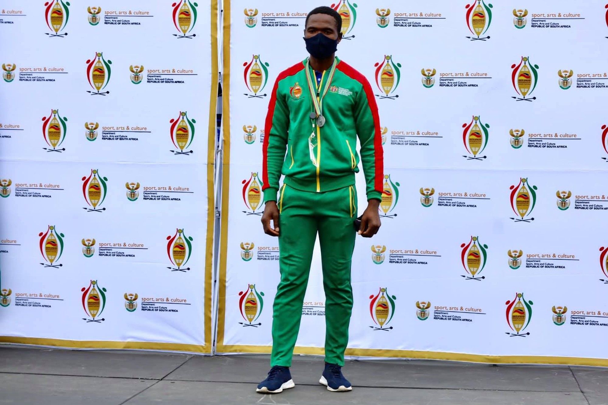 UMaliwa Khanyile uzingomba isifuba ngesilivere ayifumene kupuca