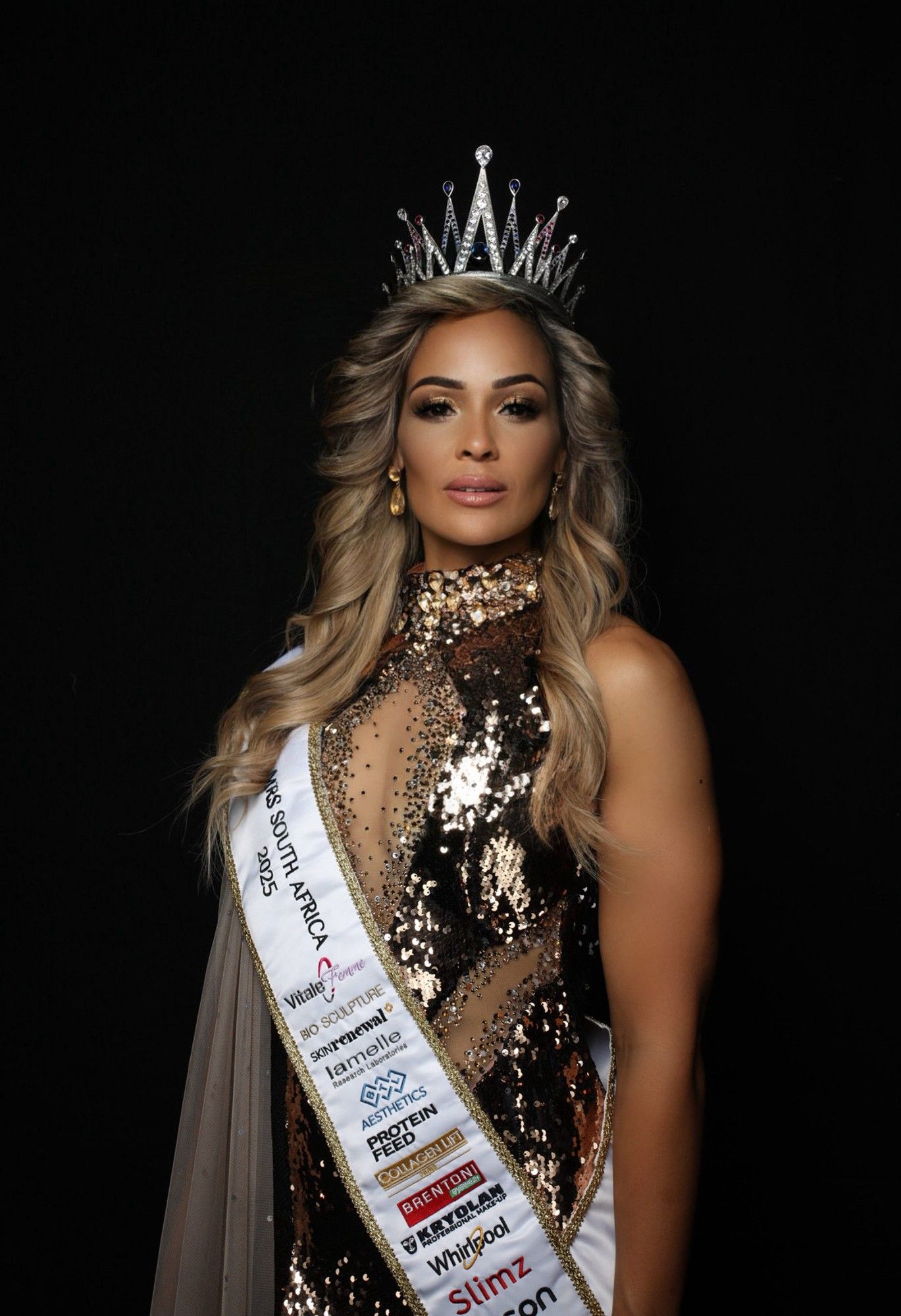 Former pop star is new Mrs SA queen