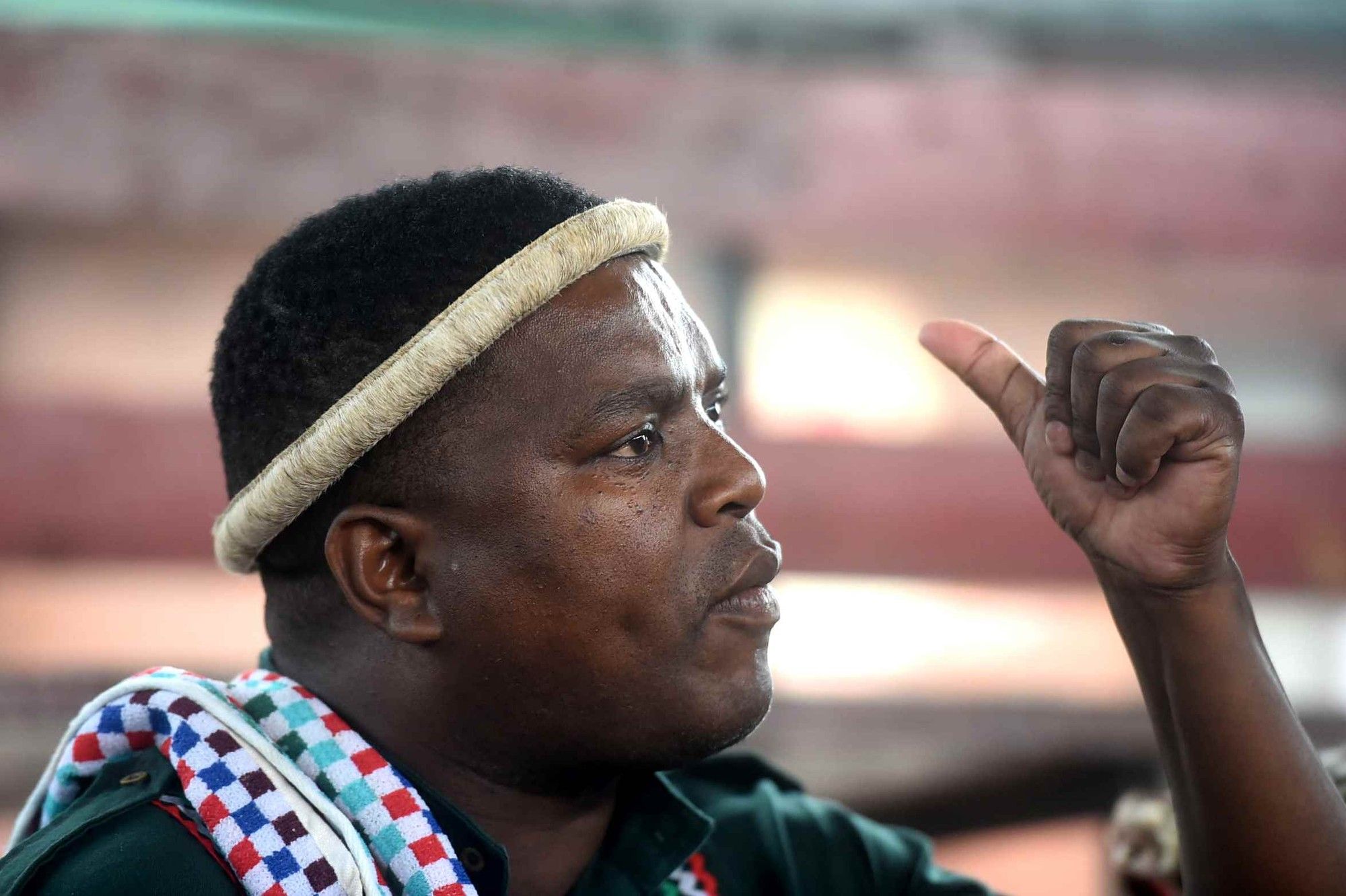 UNgizwe usabisa ngokususa uthuthuva ngokuvalwa emabhanoyini