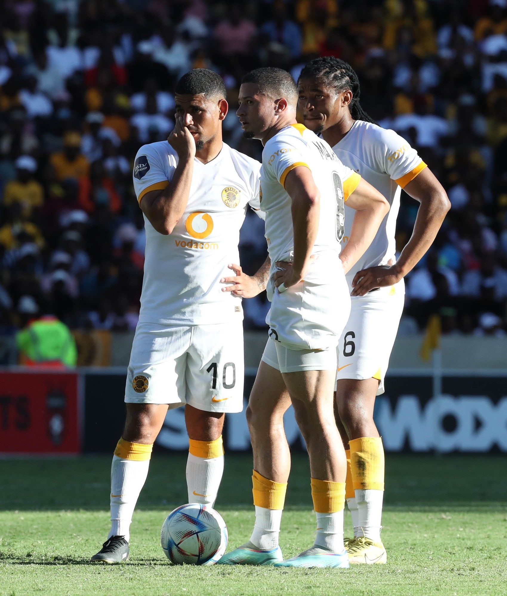 Chiefs in mass transfer exodus, Pirates sign Angolan maestro