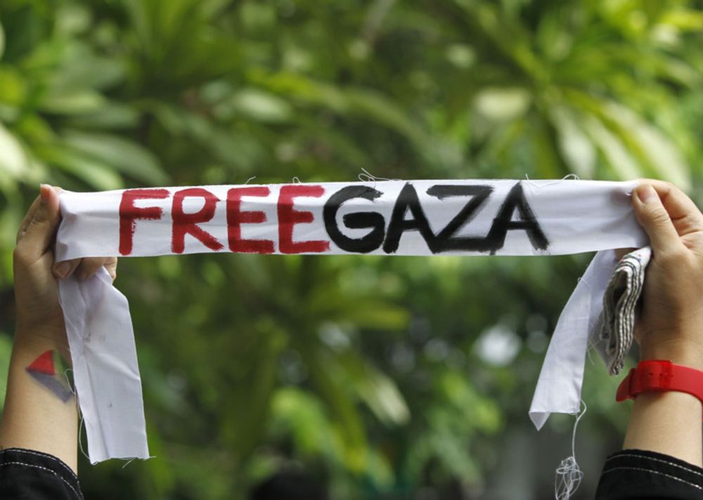 Israel steps up Gaza ground offensive