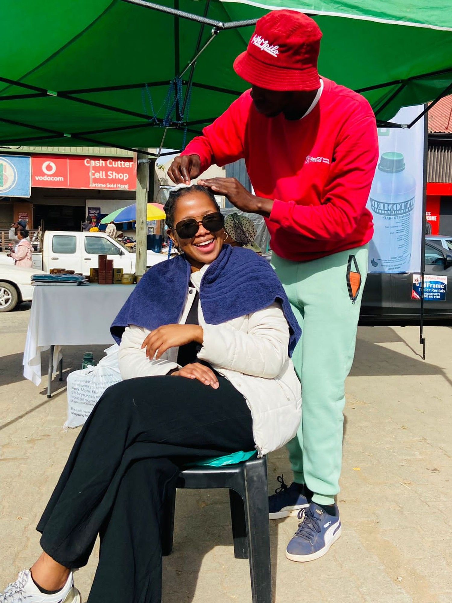 Imbasa kwindod' ephulula iinwele zamabhinqa