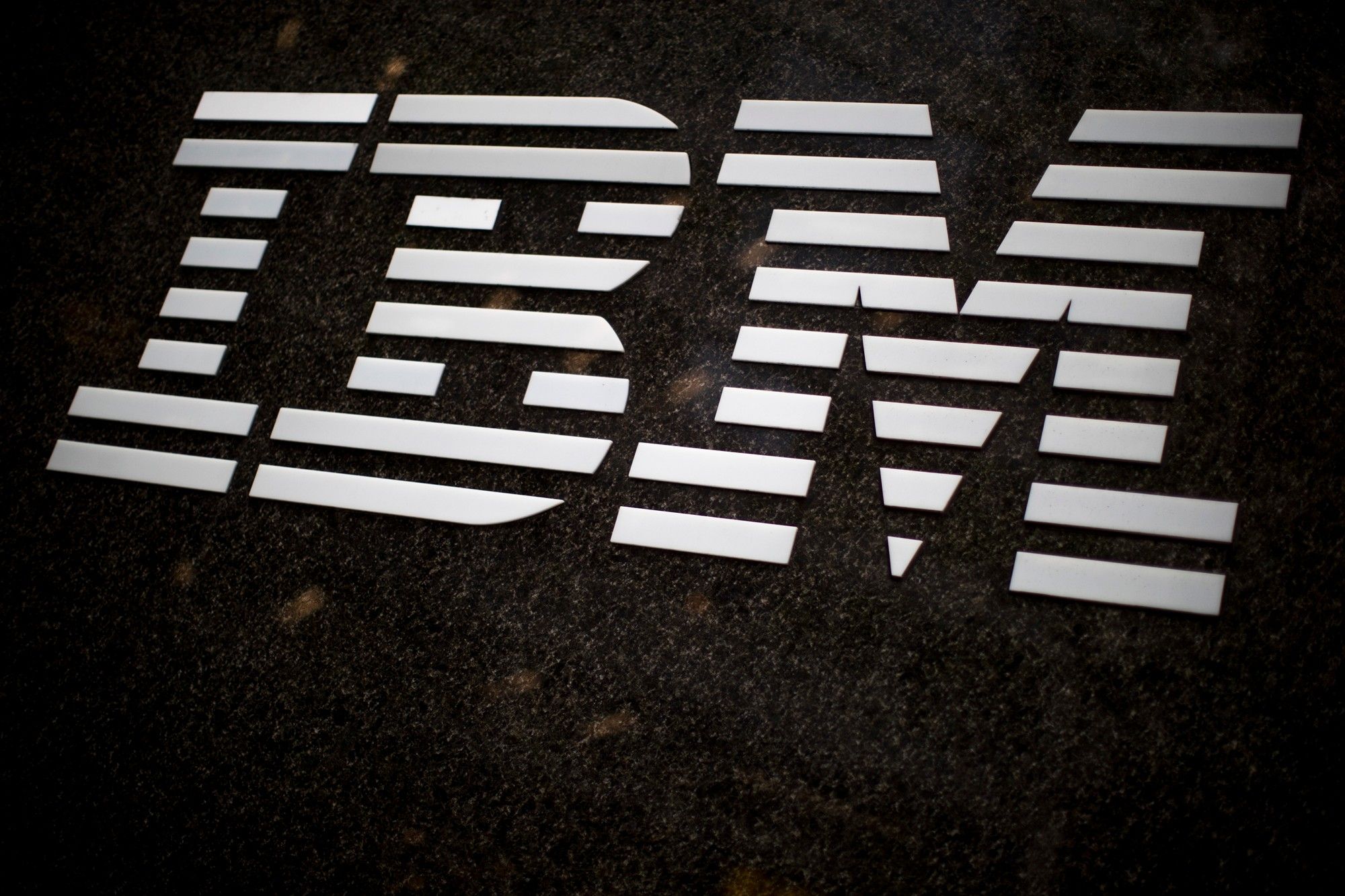 IBM opens headquarters with R&D centers in Shanghai