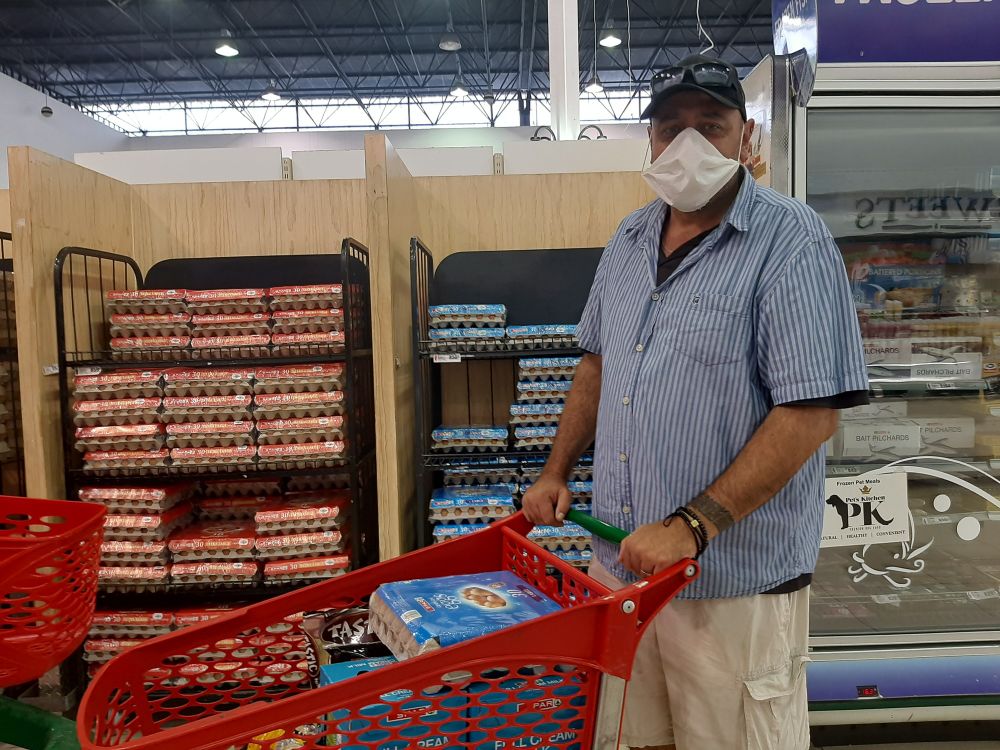 Lockdown day 4: People continue to queue for groceries