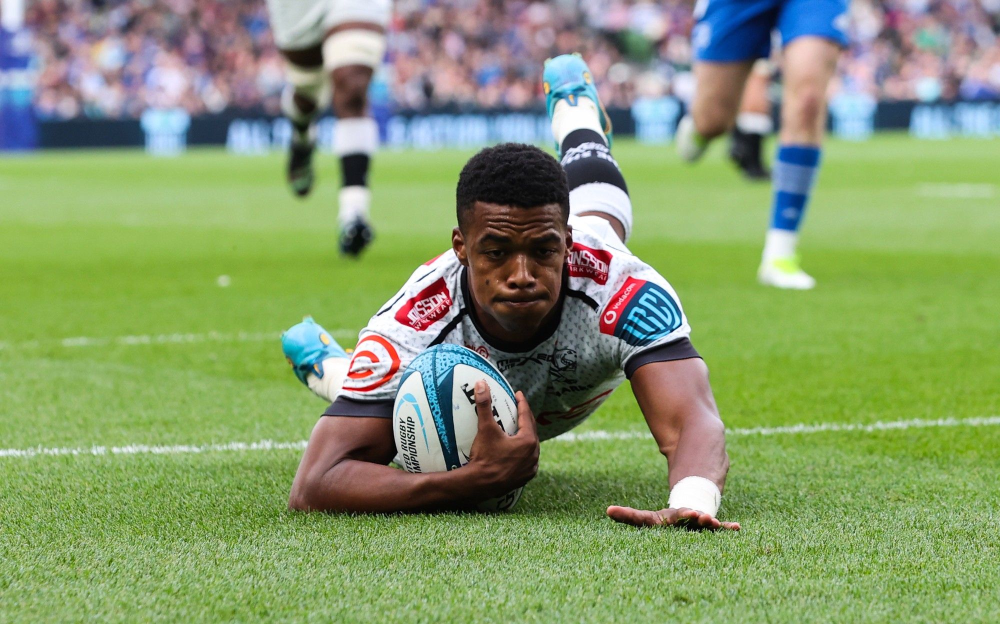 WATCH: Leinster put hapless Sharks to the sword to keep ‘double’ hopes ...