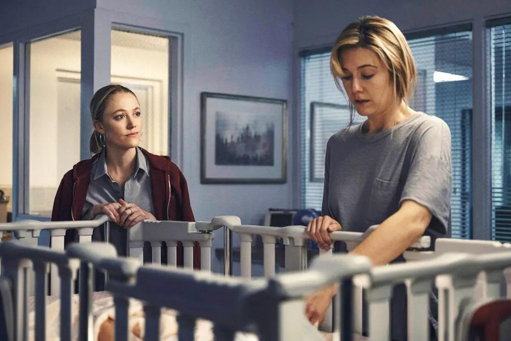 'The Hand That Rocks the Cradle' reboot brings a twisted new spin to the ’90s classic - but does ...